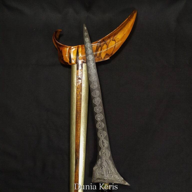 Keris Lurus Melati Rinonce Tilam Upih Istimewa - DUNIA KERIS