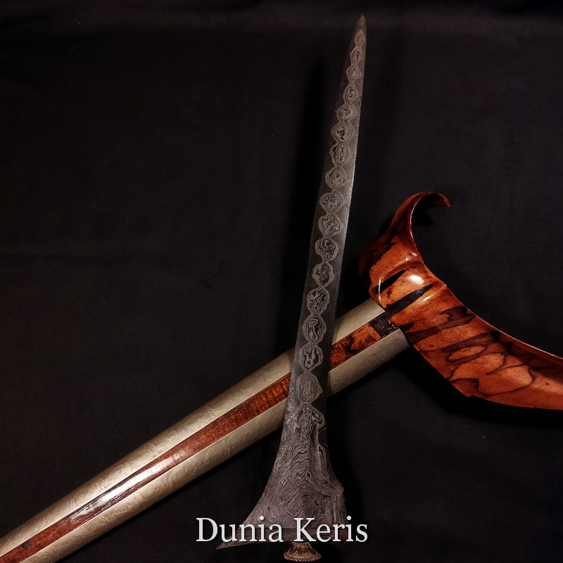 Keris Lurus Melati Rinonce Tilam Upih Istimewa - DUNIA KERIS